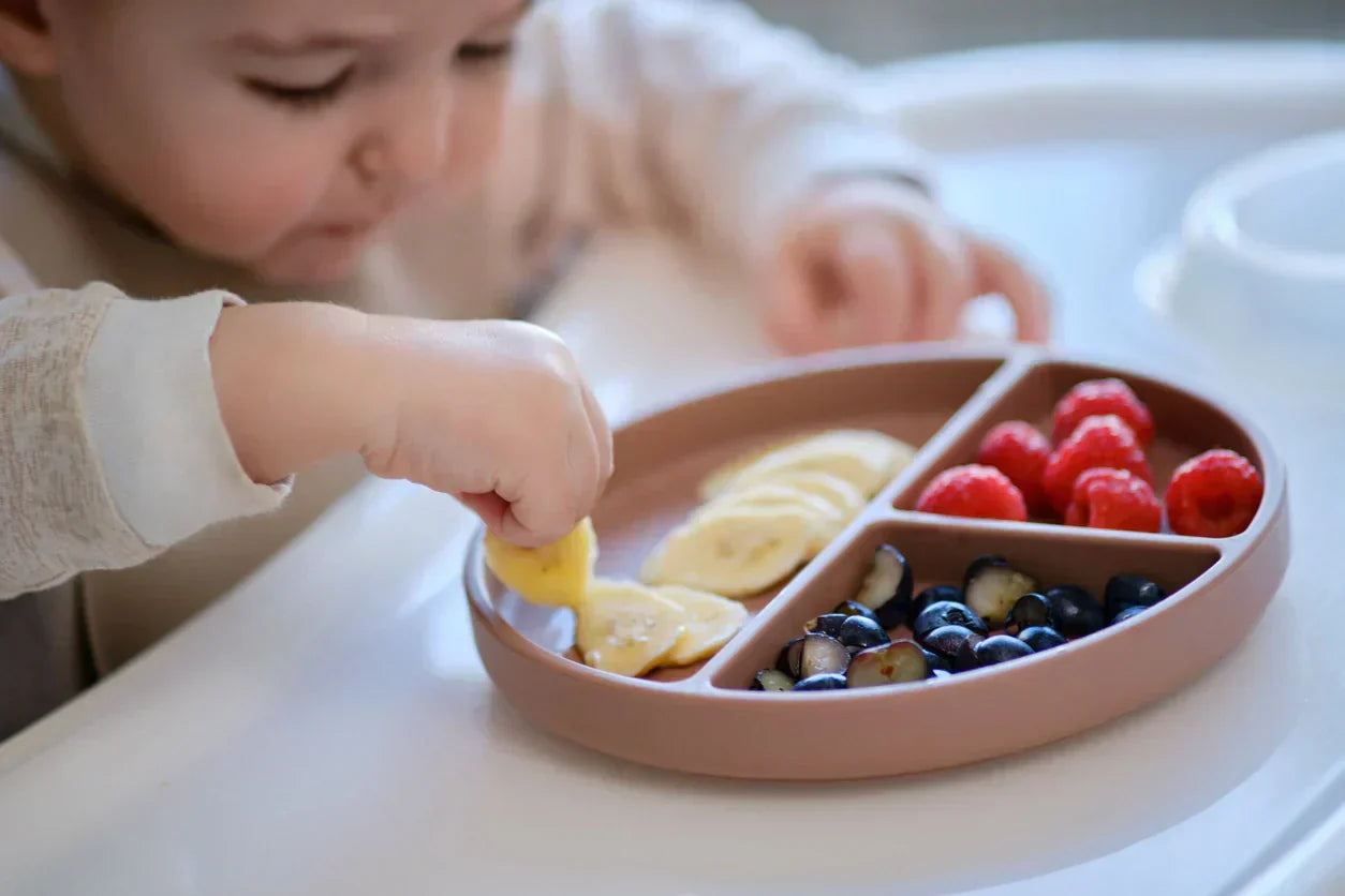 How Self-Feeding Supports Infant Growth & Development – Bébé Foodie